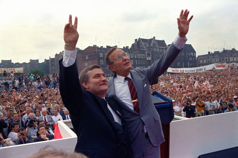 Lech Walesa | Academy of Achievement