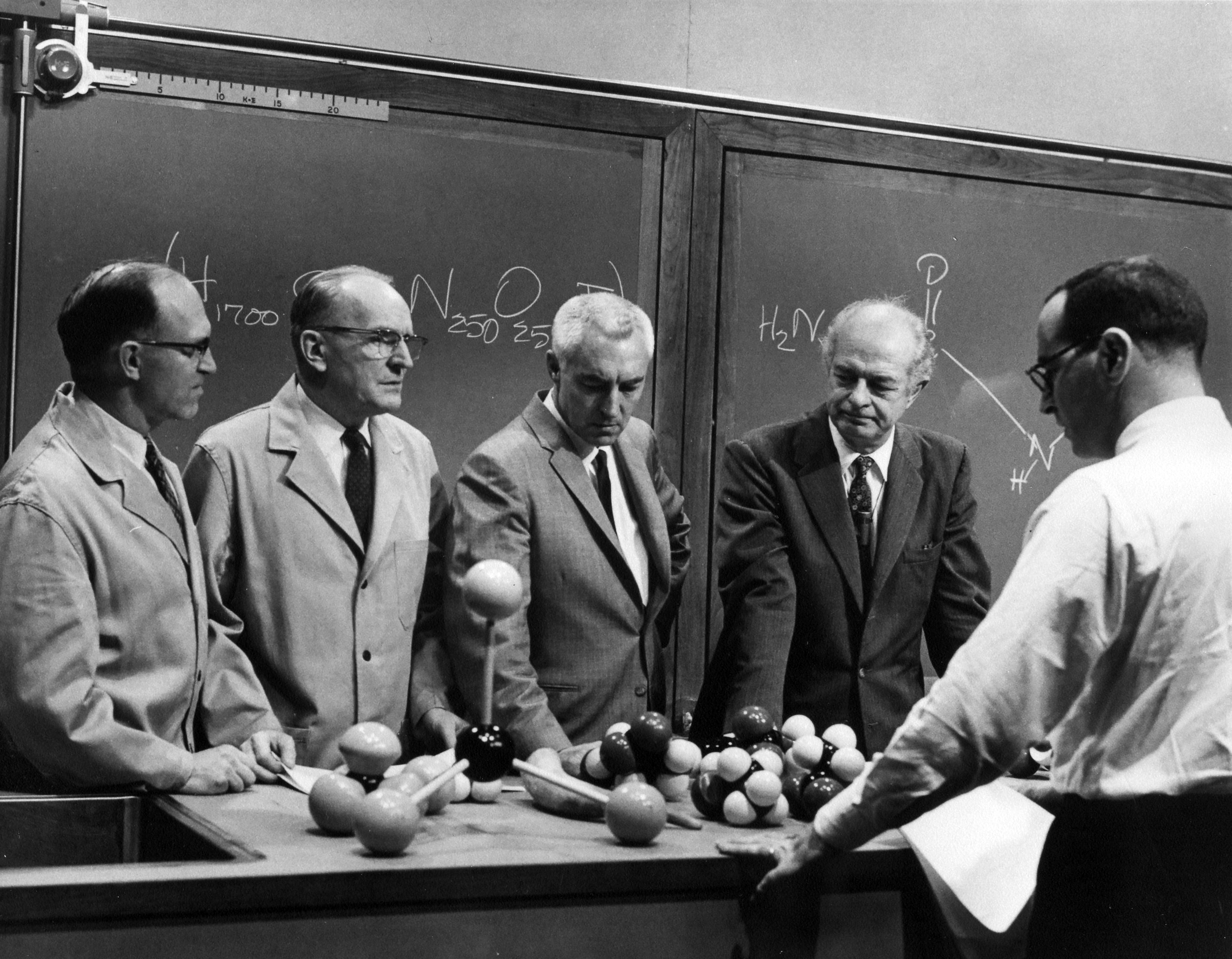 Linus C. Pauling, Ph.D. | Academy of Achievement