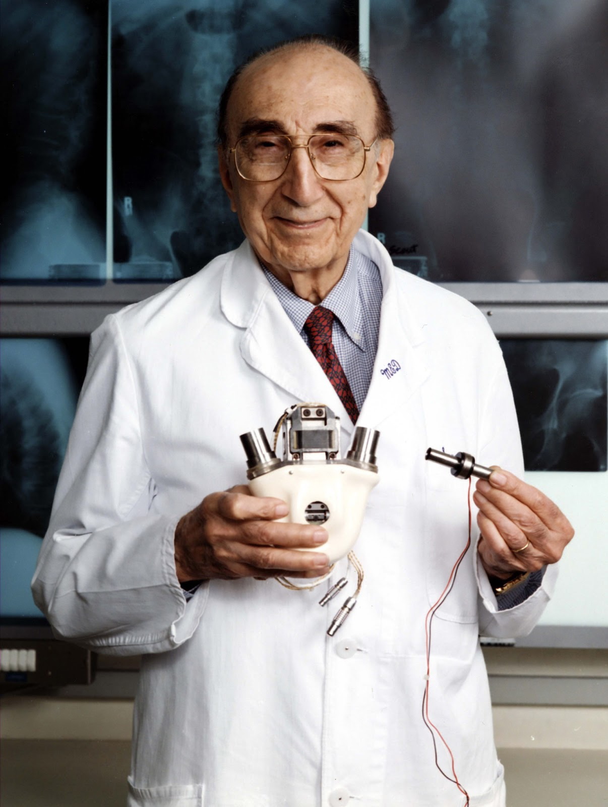 Michael E. DeBakey, M.D. | Academy of Achievement