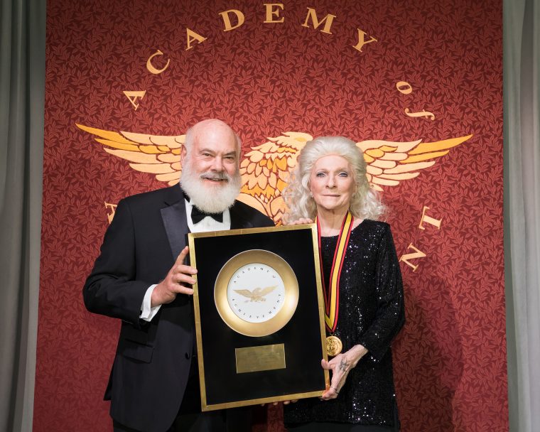 Andrew Weil, M.D. | Academy of Achievement