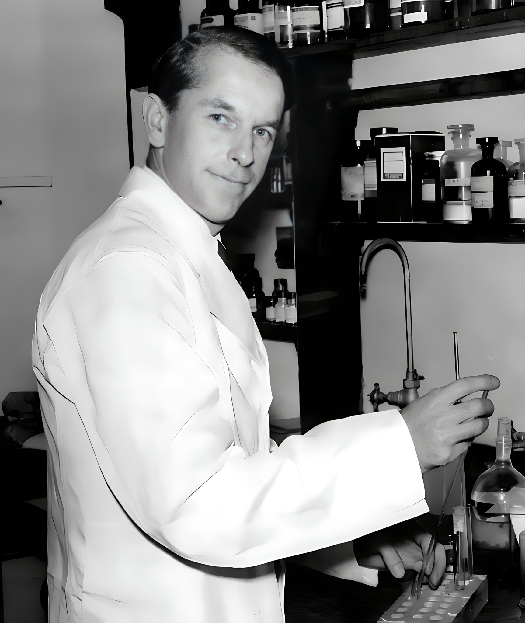 Frederick Sanger, Ph.D. | Academy of Achievement