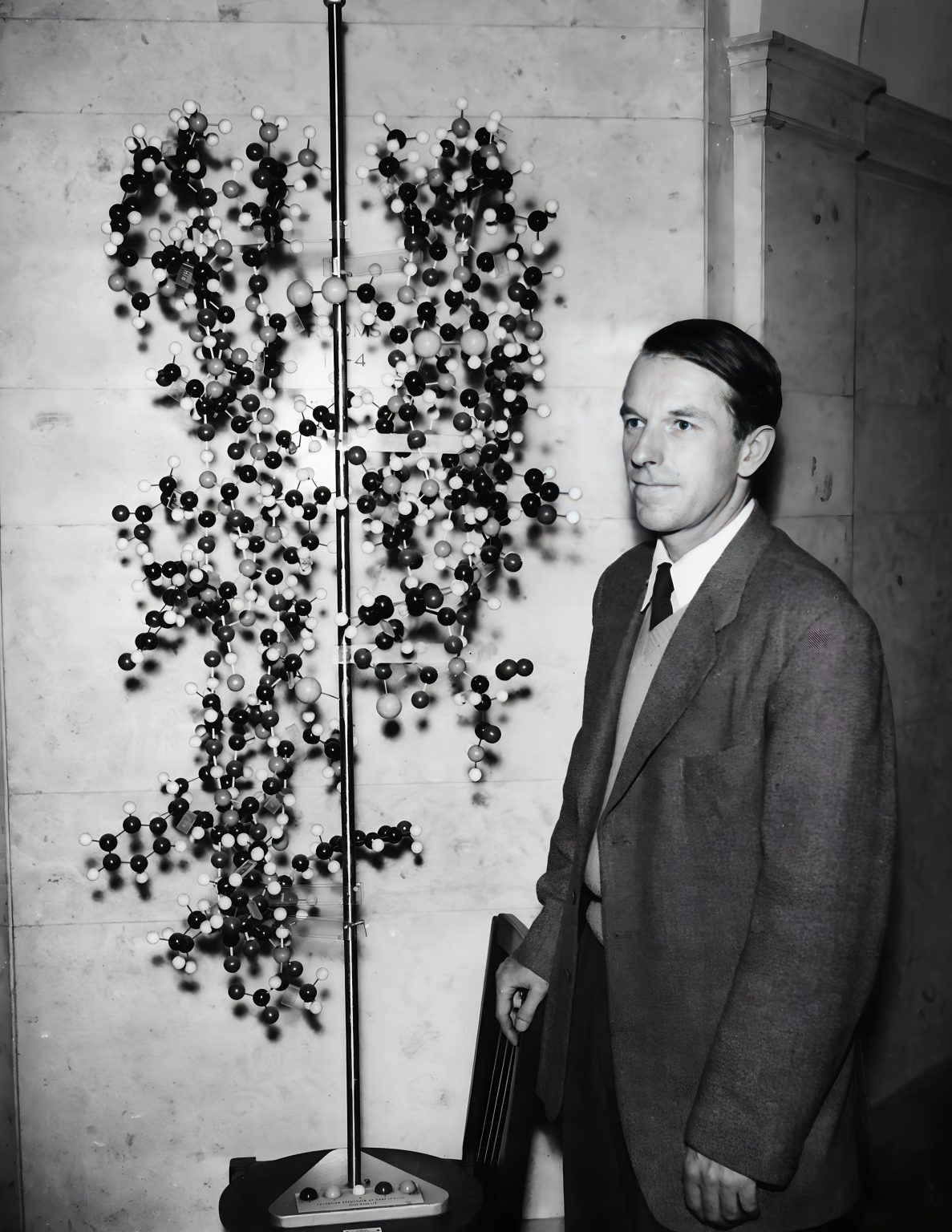Frederick Sanger, Ph.D. | Academy of Achievement